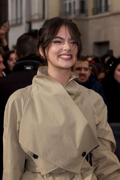 Deva Cassel Cabelo Nos Ombros Looks Modelos