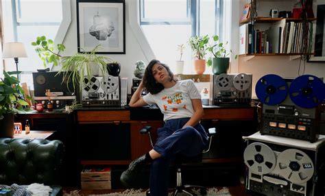 Marta Salogni Tecnica Poesia E Consapevolezza Dietro Al Banco Di Mixaggio Rolling Stone Italia