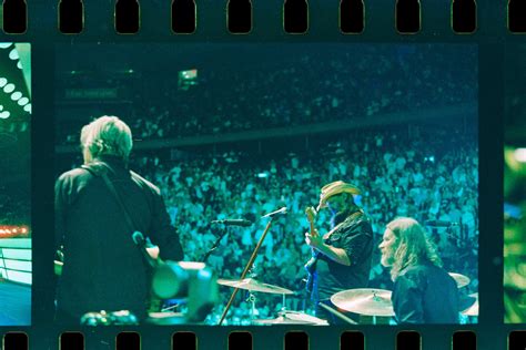 Chris Stapleton Chris Stapleton Added A New Photo