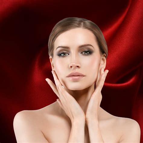 Is Silk Good For Your Skin 7 Ways Silk Benefits Your Face Blissy
