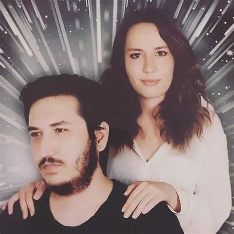 Feyyaz Yiğit Kimdir Eşi Sedef İnanç Kimdir Çocuğu Var Mı Antalya Körfez Gazetesi