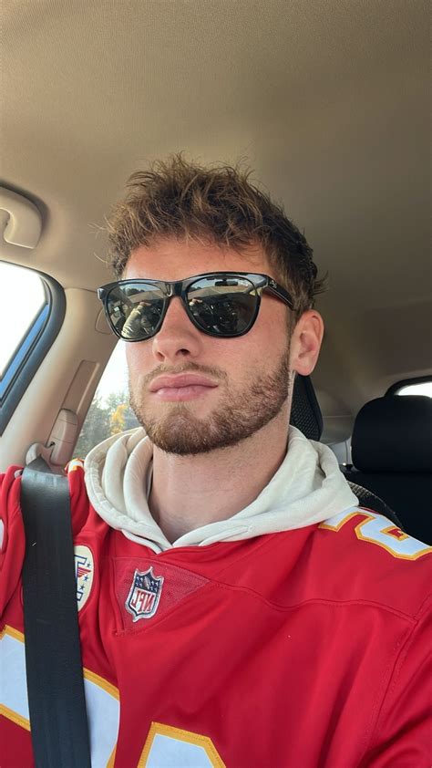 Lachy Mclean Hombres Rubios Hombres Atractivos Modelos Masculinos