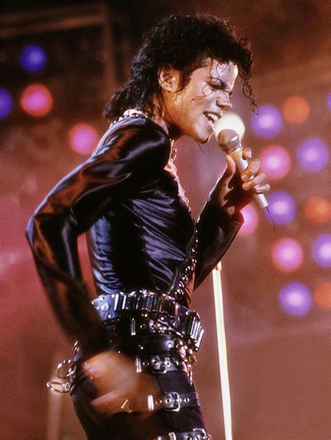 Pin By Mr R On King Of Pop Michael Jackson Bad Tour Michael