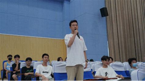 我院特邀著名主持人韩咏秋开展学术讲座 影视融媒体学院