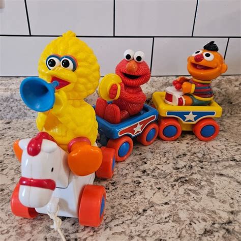 Tyco Bird Vintage Tyco Preschool Sesame Street Pull Along Train Big