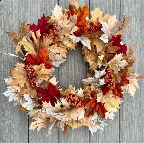Celebrate The Season With These 15 Stunning Fall Leaves Wreath Ideas