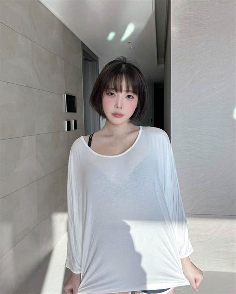 강인경 인스타 치지직 에펨코리아