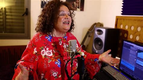 לאה שבת זעקת העולם Youtube