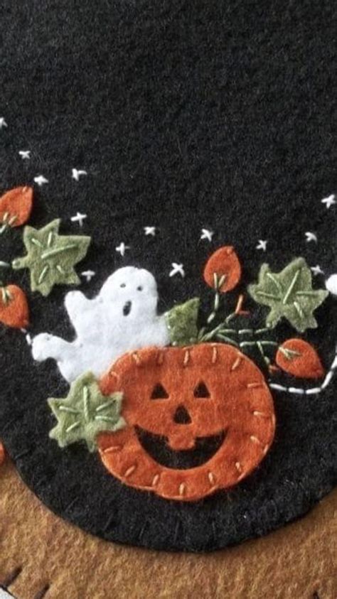 Pin By Marla Hawthorne On Wool Halloween Placemats Felt Halloween Felt Crafts