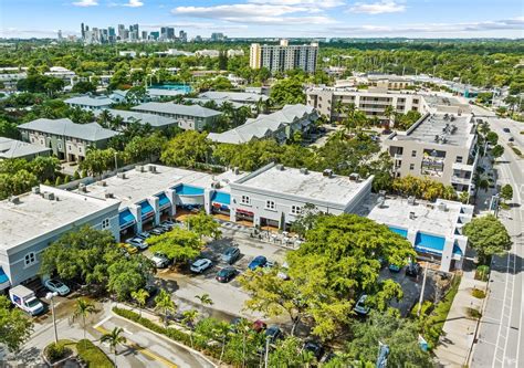 Shoppes Of Wilton Manors Stiles