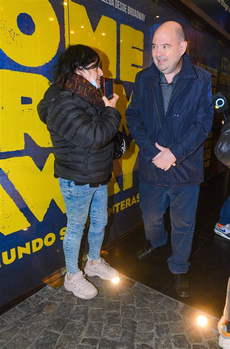 En Fotos Familiares Amigos Y Colegas Se Acercaron Al Teatro Maipo