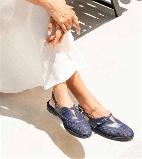 Buy Thuna Aurora Slingback Mesh Sandals In Blue 6thstreet Kuwait