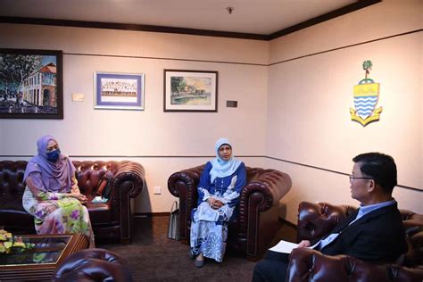 Ketua Menteri Terima Kunjungan Hormat Pengarah Kesihatan Negeri Baharu