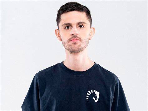 Uma Equipe De Vagabundos Que Não Trabalha Diz Razah Sobre Situação Do R6