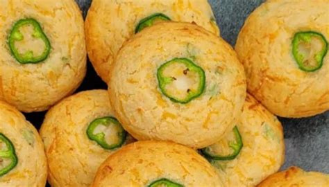 Jalapeno Cheddar Cornbread Muffins