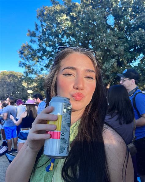 Becca Garnica I ️ Nuevayol Duhhhhh Part 2 Instagram