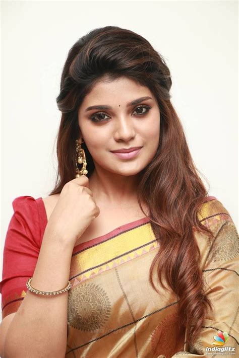 Aathmika Wallpapers Top Free Aathmika Backgrounds Wallpaperaccess