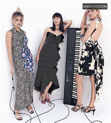Kimbra Feet Aznudefeet
