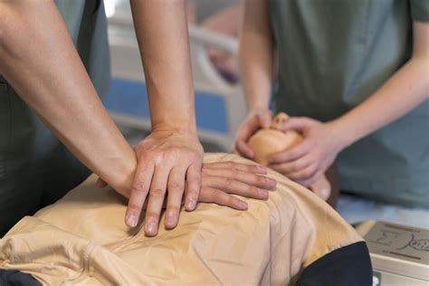 Kursus Pertolongan Cemas Cpr Dan Aed Malaysian Red Crescent Society