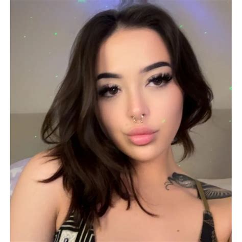 Roxylilosh Roxylilosh United States Onlyfans Model Profile