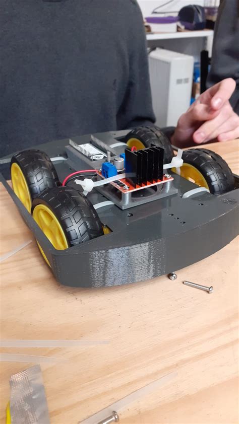 Stl File Robot Auto Chassis・3d Printing Idea To Download・cults