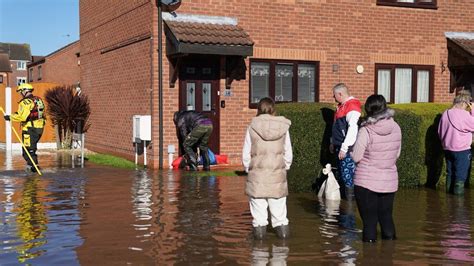 Storm Babet Flooding Sees Severe Warnings As Hundreds Evacuate Bbc News