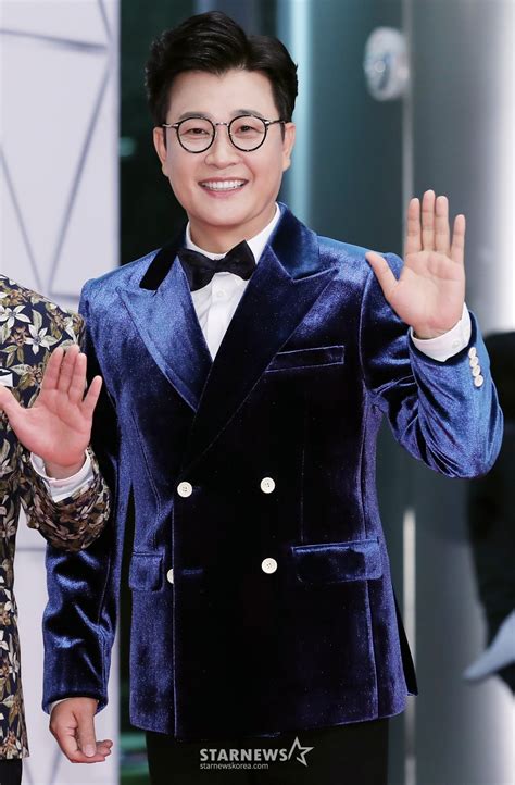 국민 Mc 김성주 김용만 품 떠나 Fa로뭉친프로젝트 결별 종합 스타뉴스