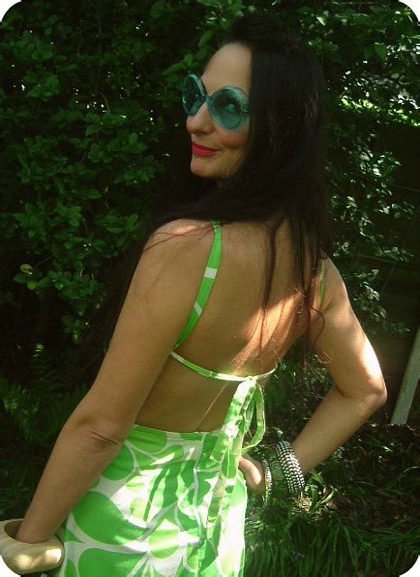 Vintage Vixen Scissor Happy