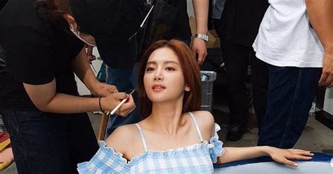 박주현 핫팬츠 입고 뽐낸 늘씬 각선미