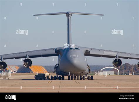 Antonov 225 Vs C5 Galaxy