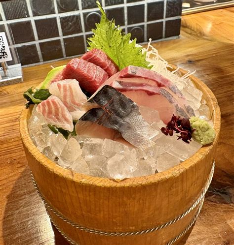 横浜gemsにオトナの遊園地を発見！生簀の魚を豊富な日本酒で楽しむ「酒槽（さかふね）」が最高過ぎた！ ビールが主食