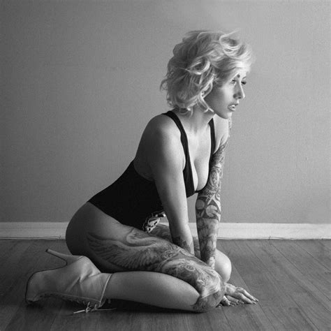 Shoulder Sitting Physical Fitness Black And White Leg Porn Pic Eporner