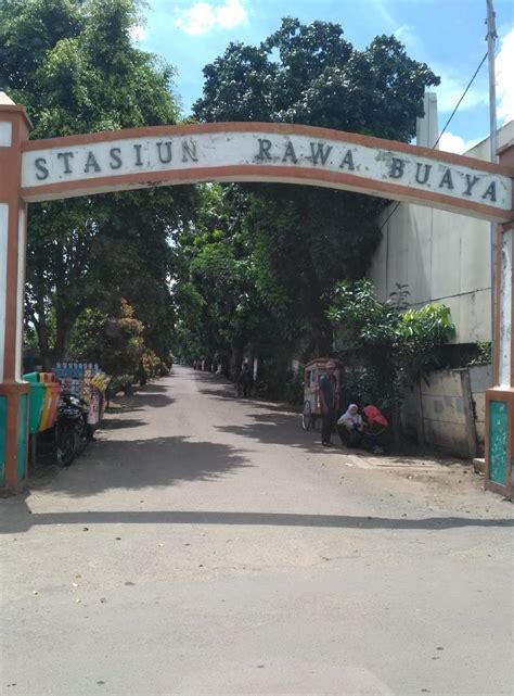 Stasiun Rawa Buaya Jelajah