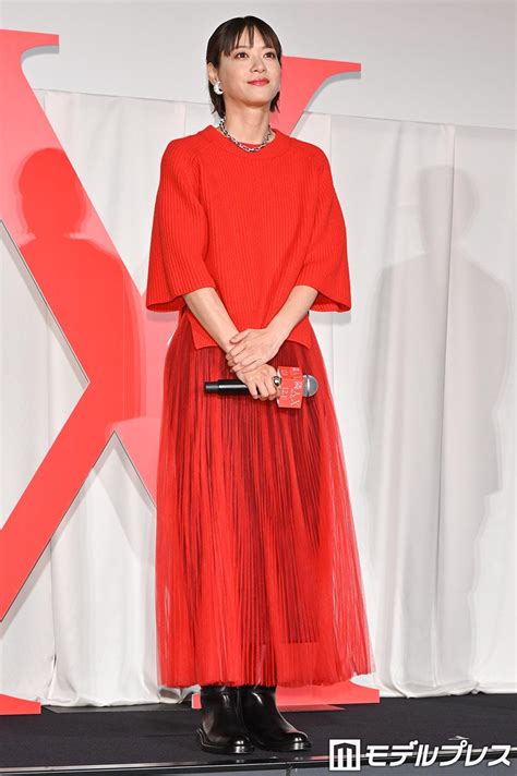 画像16 31 上野樹里、夫・和田唱との共作楽曲を弾き語りで披露「天使のような歌声」「横顔が旦那さんに似てる」の声 モデルプレス