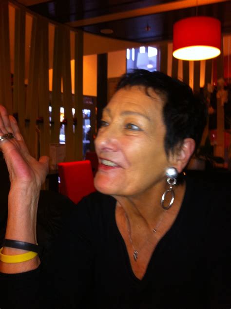 Anne Vanderlove