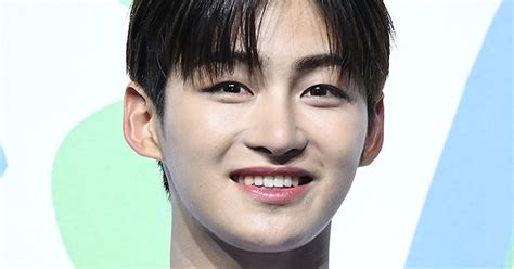 Mhn포토 투어스 지훈 순수 미소