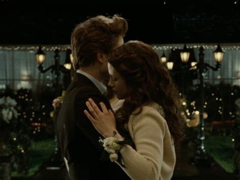 Twilight Bella And Edward At Prom