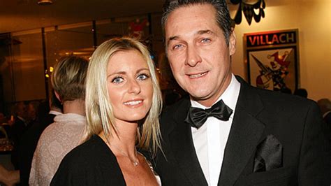 Miss Hc Strache Eröffnet Boutique Stars24
