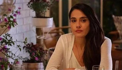 Funda Eryiğit Ve Berkun Oyanın Mutlu Günü Magazin Haberleri