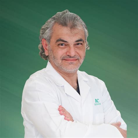 Dr Mohamed Jaafar Cosmetic And General Dentist In Clinic