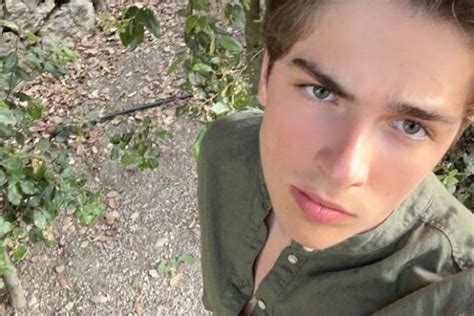 Il Doit Connaître La Valeur De Largent Les Vacances De Luxe Du Prince Aymeric De Belgique