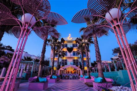 Wi Ki Woo Hotel Review I Visited Ibizas Most Instagrammable Hotel